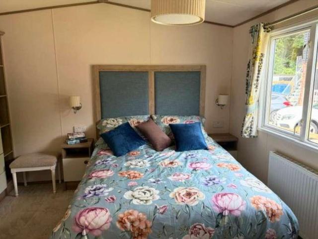 2 bed property for sale