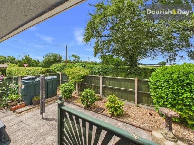 2 bed property for sale
