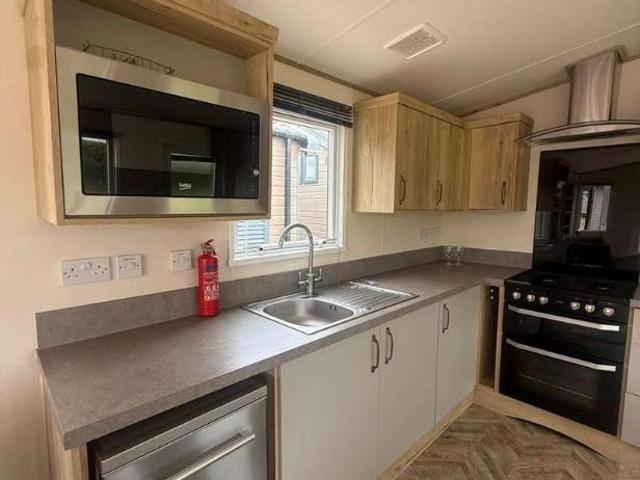 2 bed property for sale