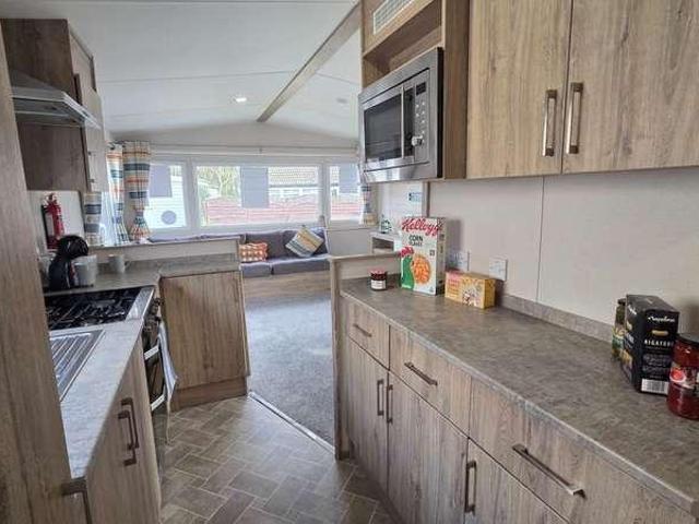 2 bed property for sale