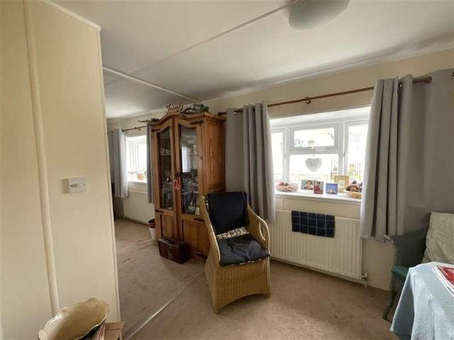 2 bed property for sale