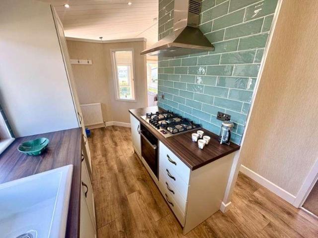 2 bed property for sale