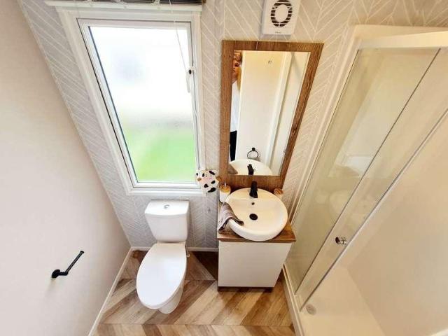 2 bed property for sale