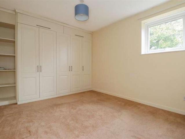 2 bed property for sale