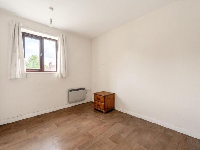 2 bed property for sale