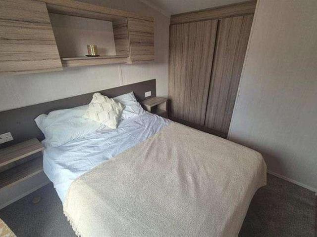 2 bed property for sale