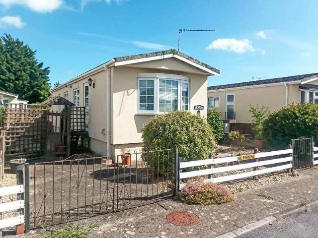 2 bed property for sale