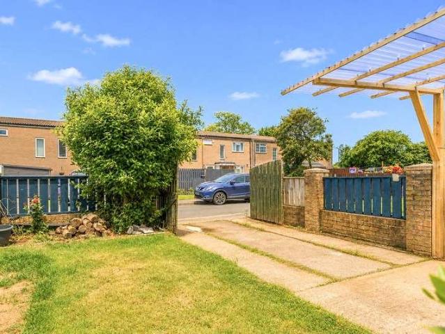 2 bed property for sale