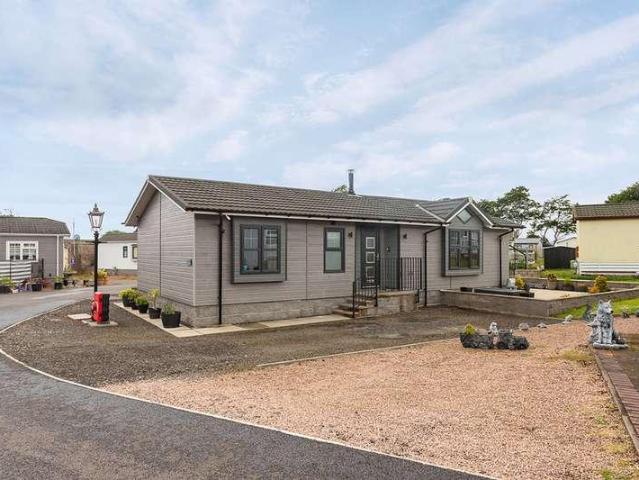 2 bed property for sale