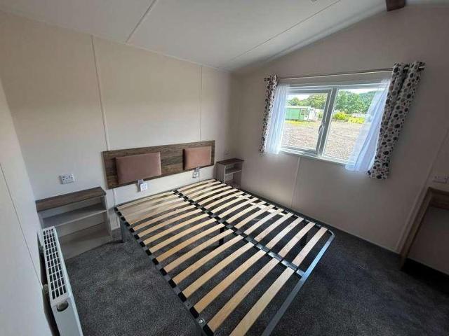 2 bed property for sale