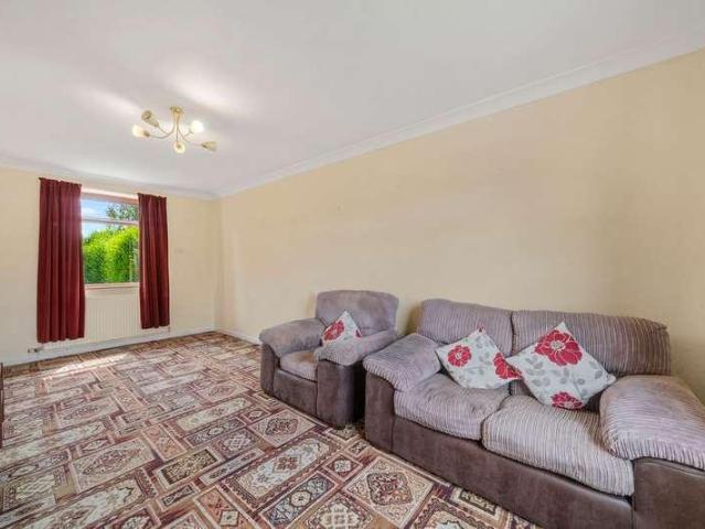 2 bed property for sale
