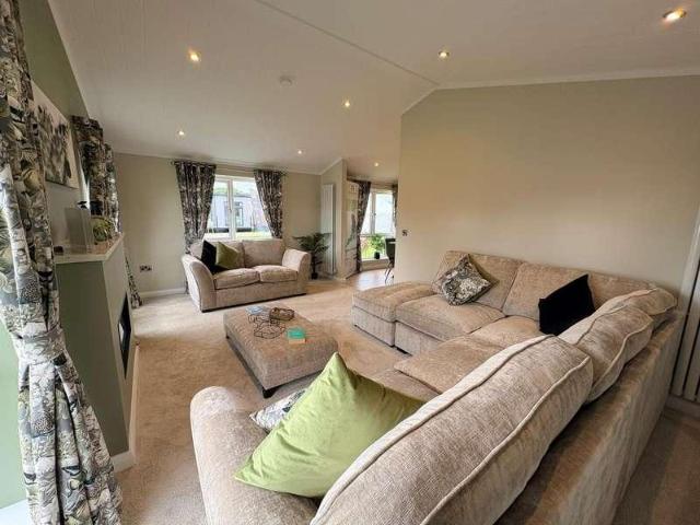 2 bed property for sale