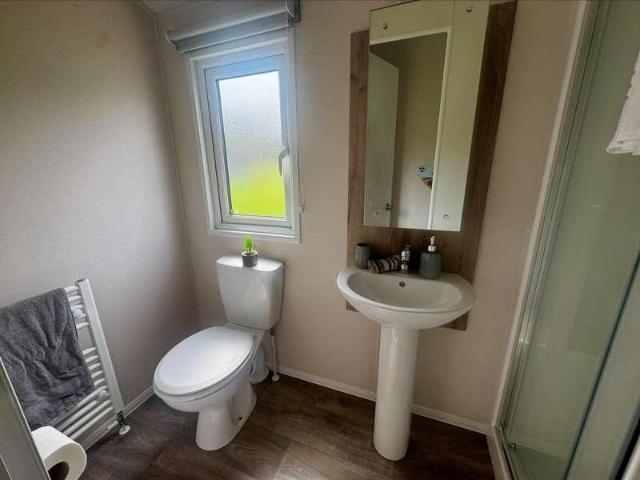 2 bed property for sale
