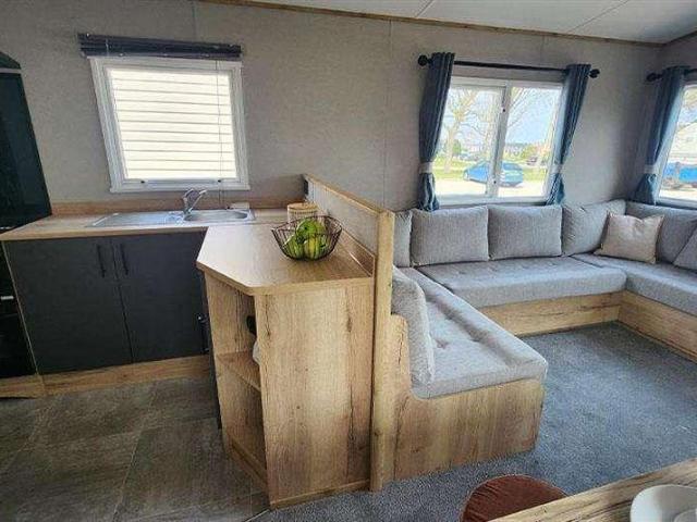 2 bed property for sale