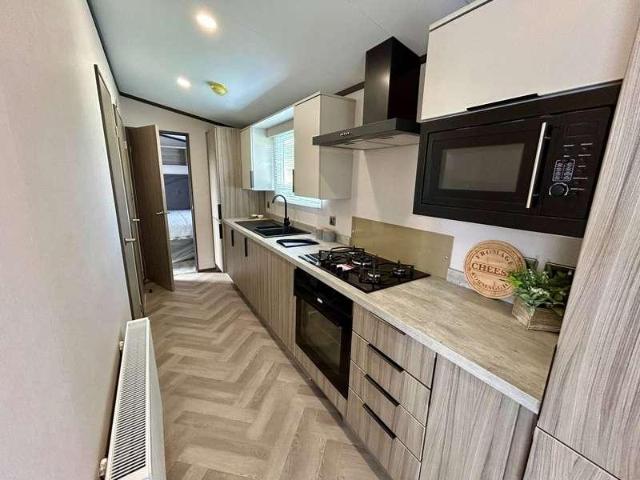2 bed property for sale