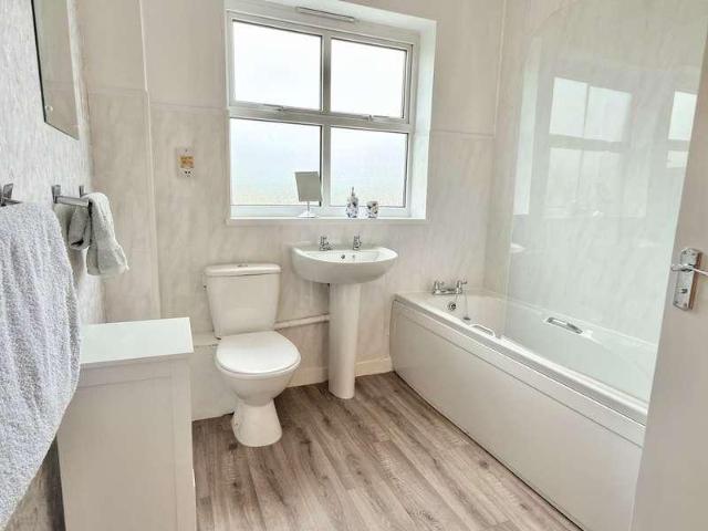 2 bed property for sale