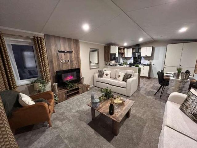 2 bed property for sale