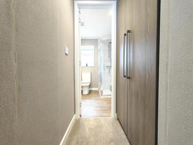 2 bed property for sale