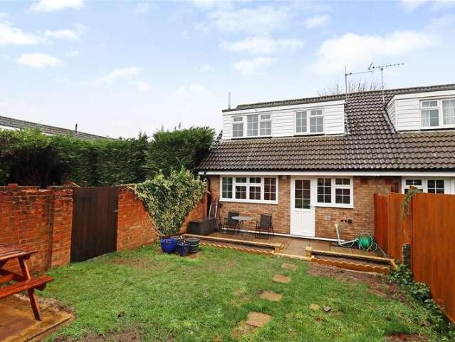 2 bed property for sale