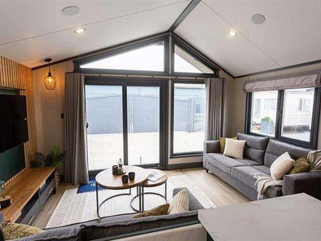 2 bed property for sale