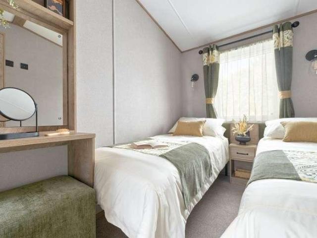 2 bed property for sale