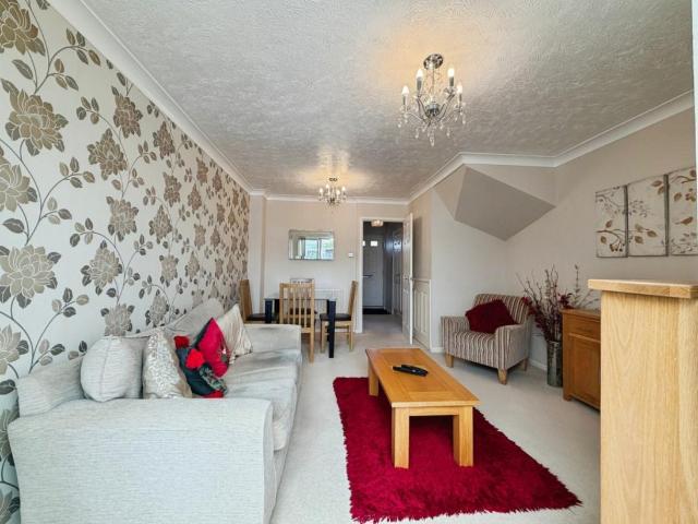 2 bed property for sale