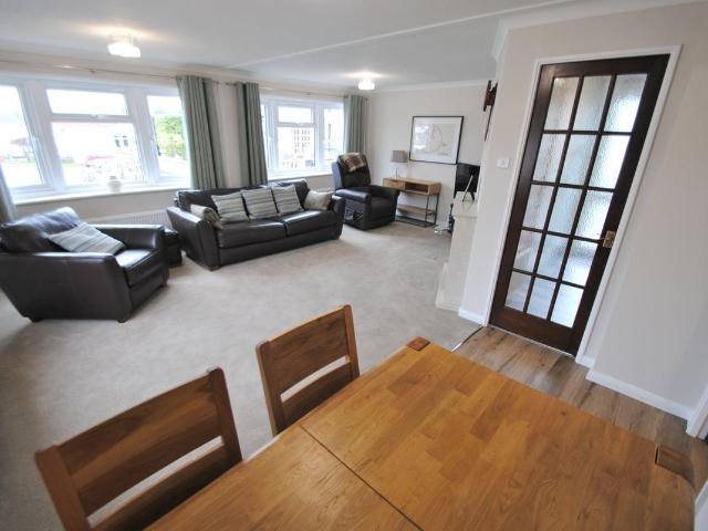 2 bed property for sale