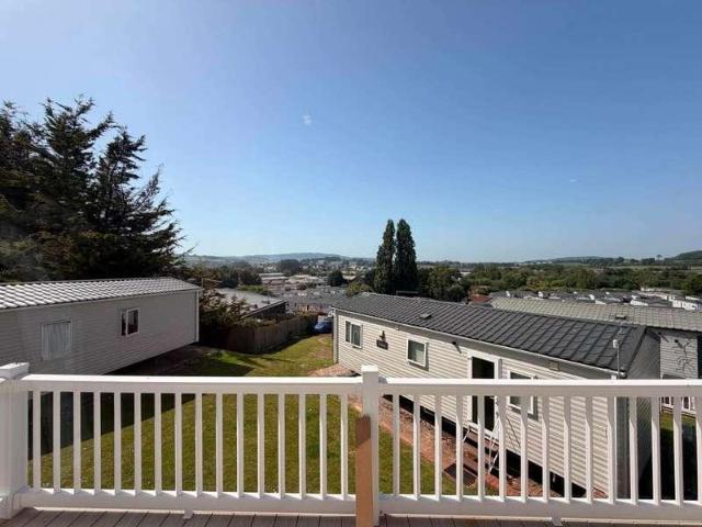 2 bed property for sale
