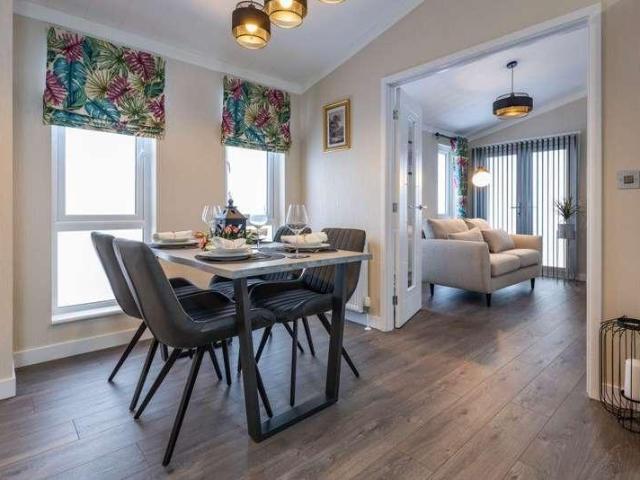 2 bed property for sale