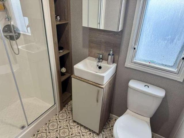 2 bed property for sale