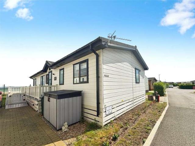 2 bed property for sale