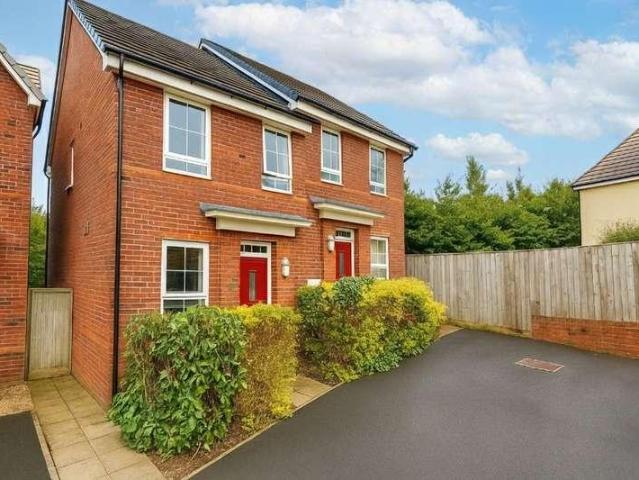 2 bed property for sale