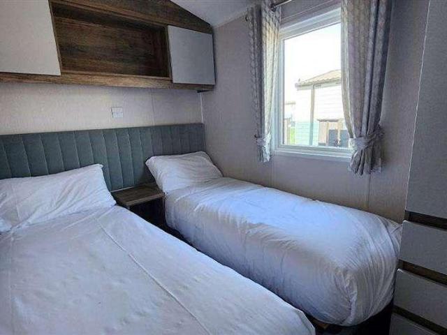 2 bed property for sale