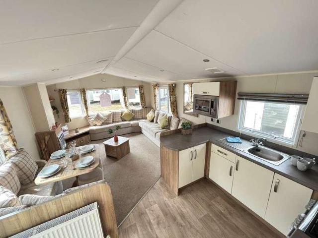 2 bed property for sale