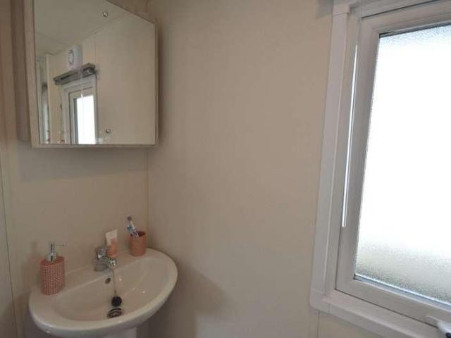 2 bed property for sale