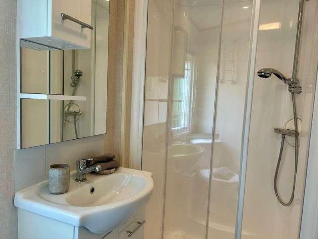 2 bed property for sale
