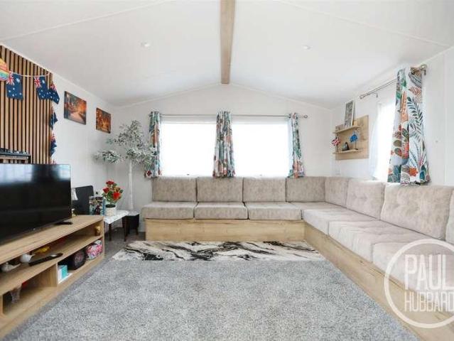 2 bed property for sale