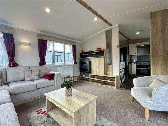 2 bed property for sale