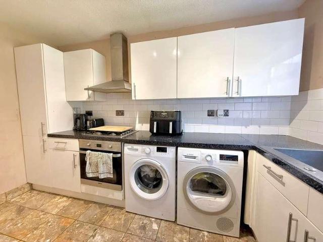 2 bed property for sale