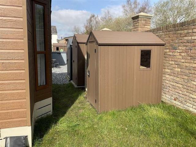 2 bed property for sale