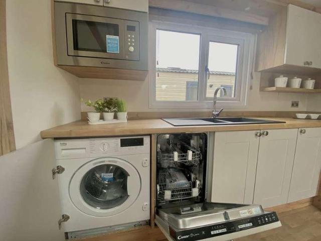 2 bed property for sale