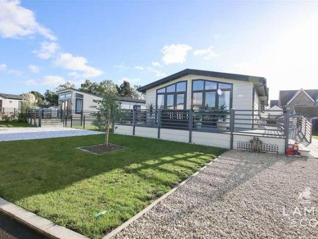 2 bed property for sale