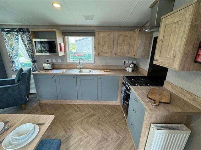 2 bed property for sale
