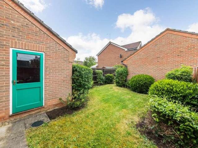 2 bed property for sale