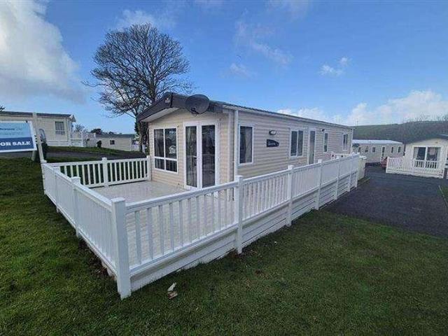 2 bed property for sale