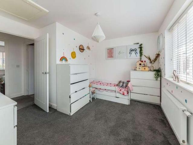 2 bed property for sale