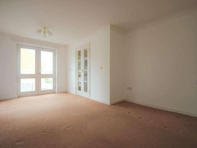 2 bed property for sale
