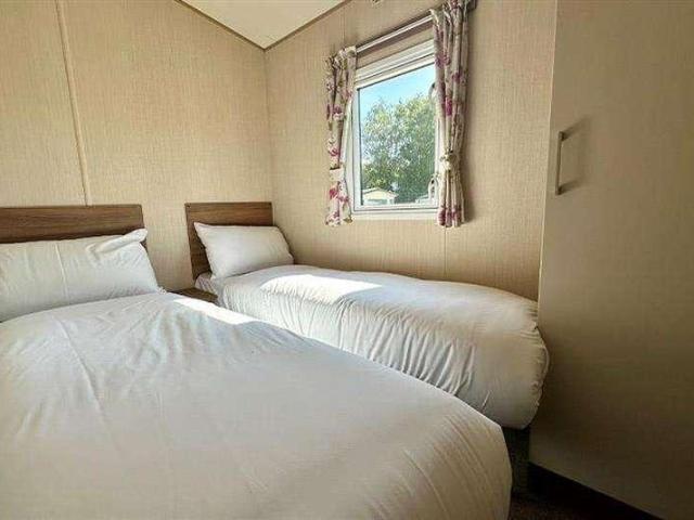 2 bed property for sale