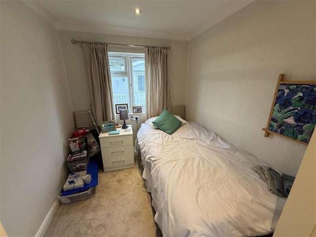 2 bed property for sale
