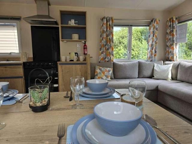 2 bed property for sale